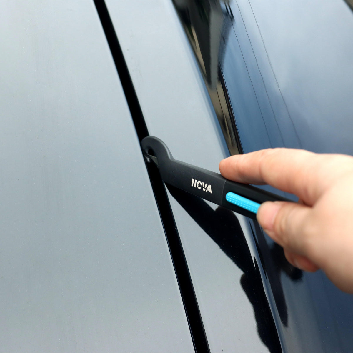 Retractable Vinyl Cutter – Nova Safety Tools